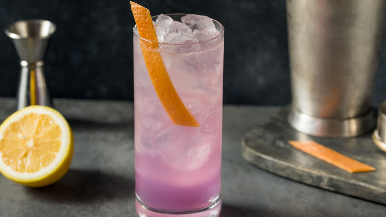 14 Refreshing Gin Cocktails for Every Occasion